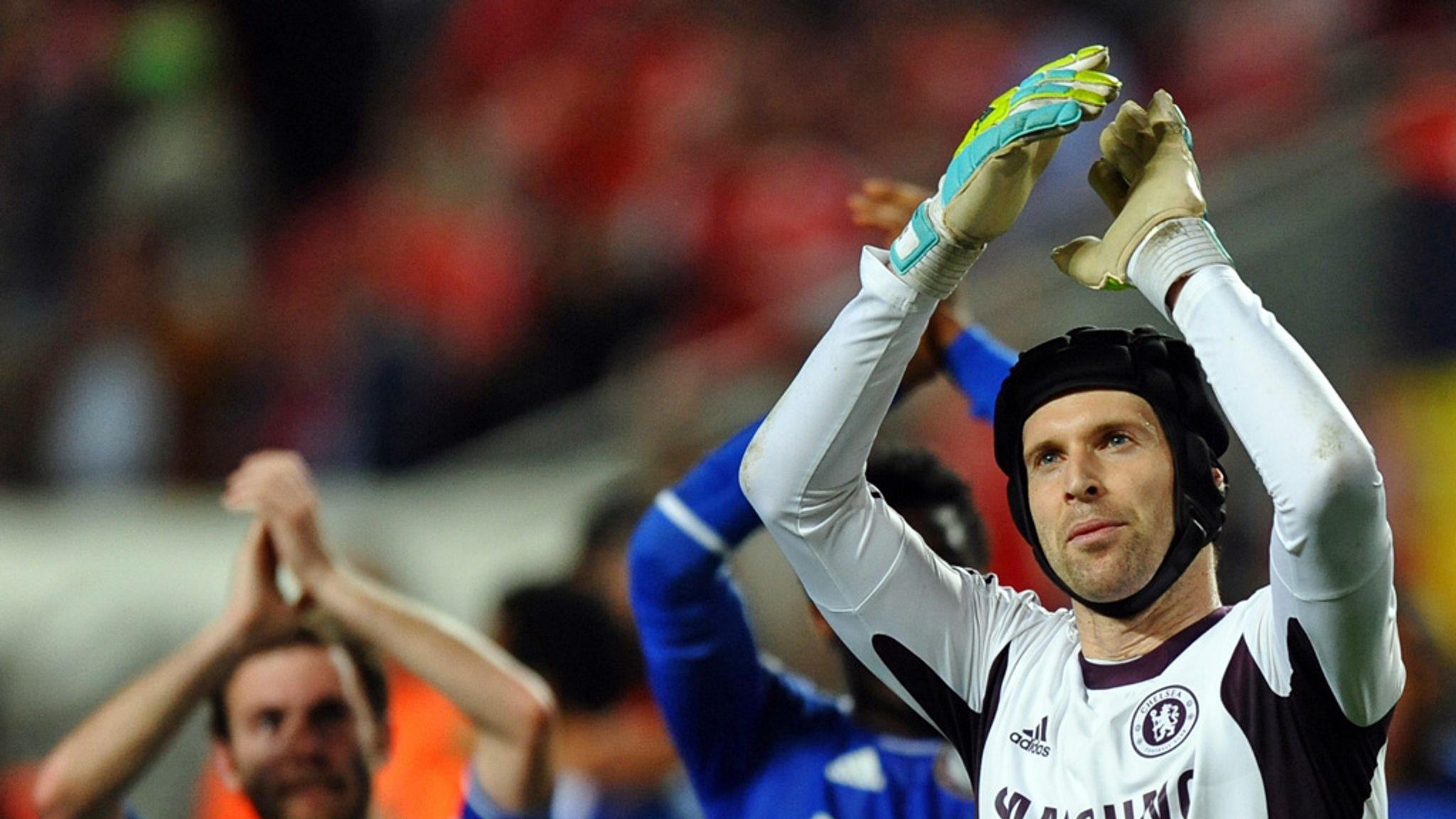 Cech signs new Chelsea deal | Football News | Sky Sports
