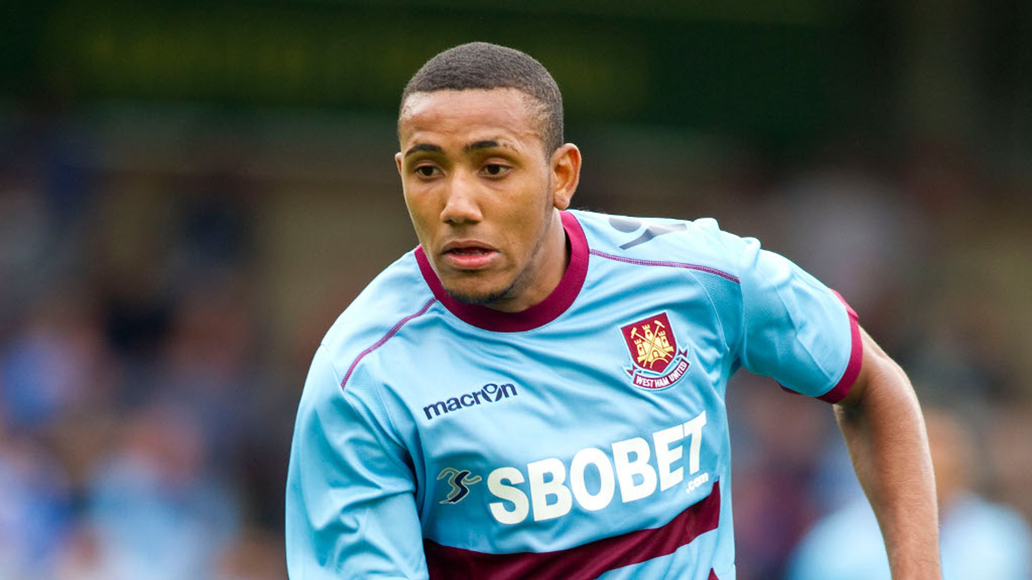 U's bring in Montano | Football News | Sky Sports