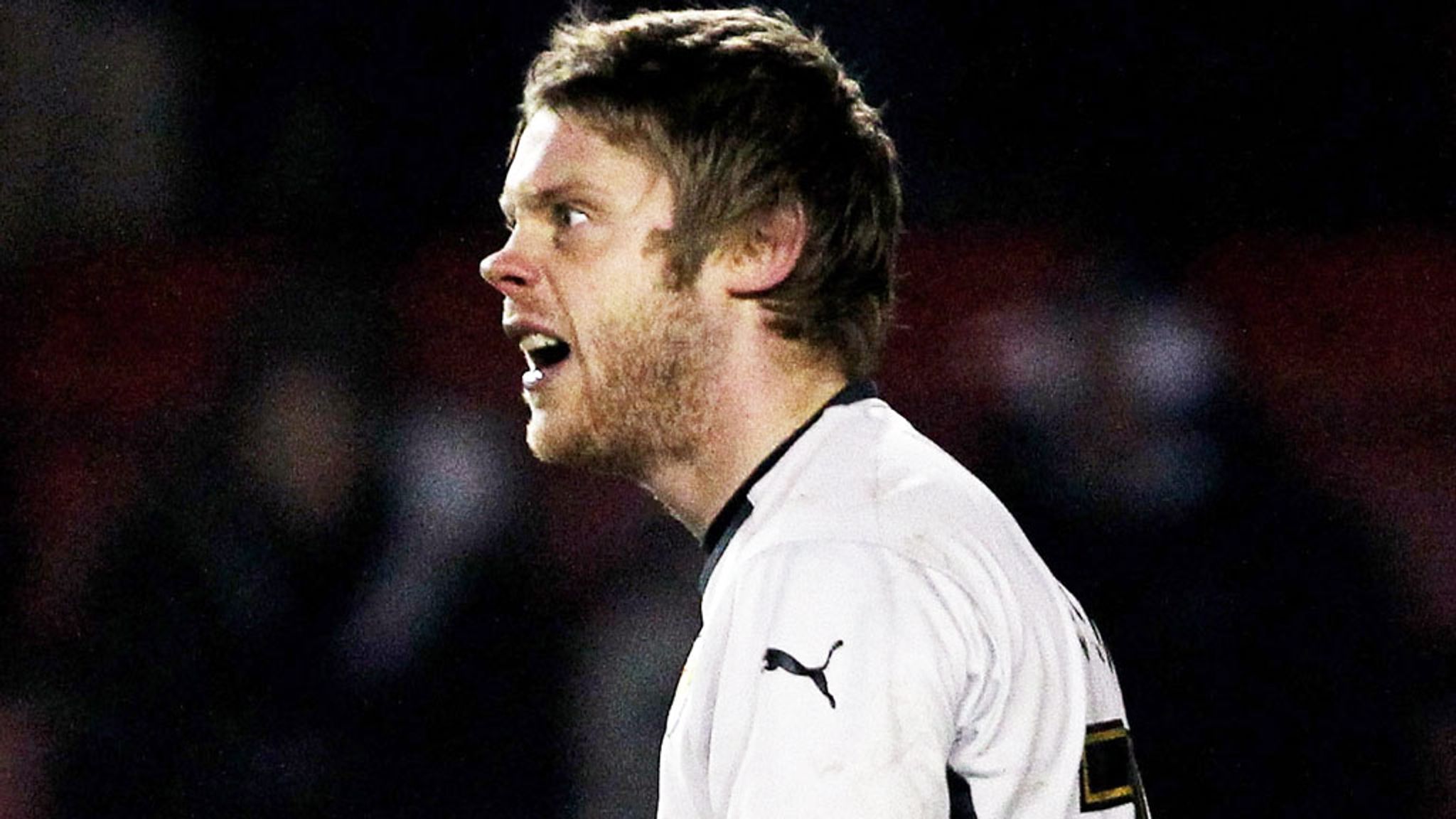 Transfer news: Ipswich take goalkeeper Dean Gerken on trial after ...