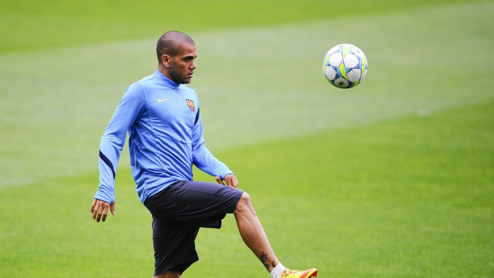 Shoulder blow for Alves | Football News | Sky Sports