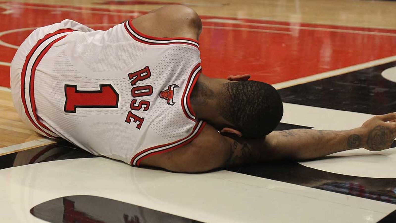 NBA: Chicago Bulls guard Derrick Rose requires surgery after tear in ...