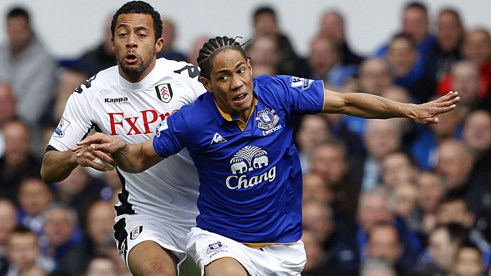 Pienaar the priority - Distin | Football News | Sky Sports