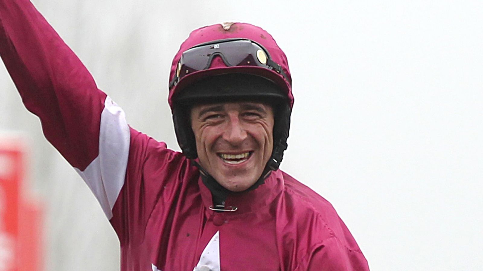 Davy Russell opts for Sweeney Tunes in Monday's Irish National | Racing ...