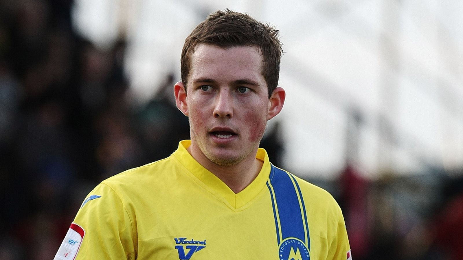 Lathrope accepts new Gulls deal | Football News | Sky Sports