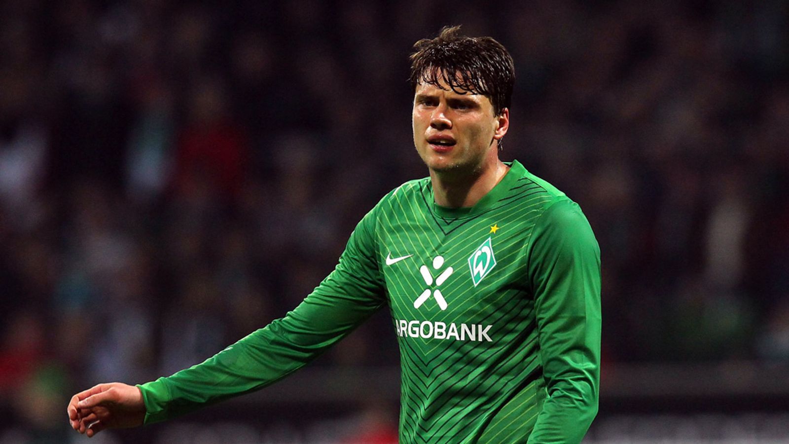 Fortuna Dusseldorf fuming as Sebastian Boenisch signs for Bayer ...