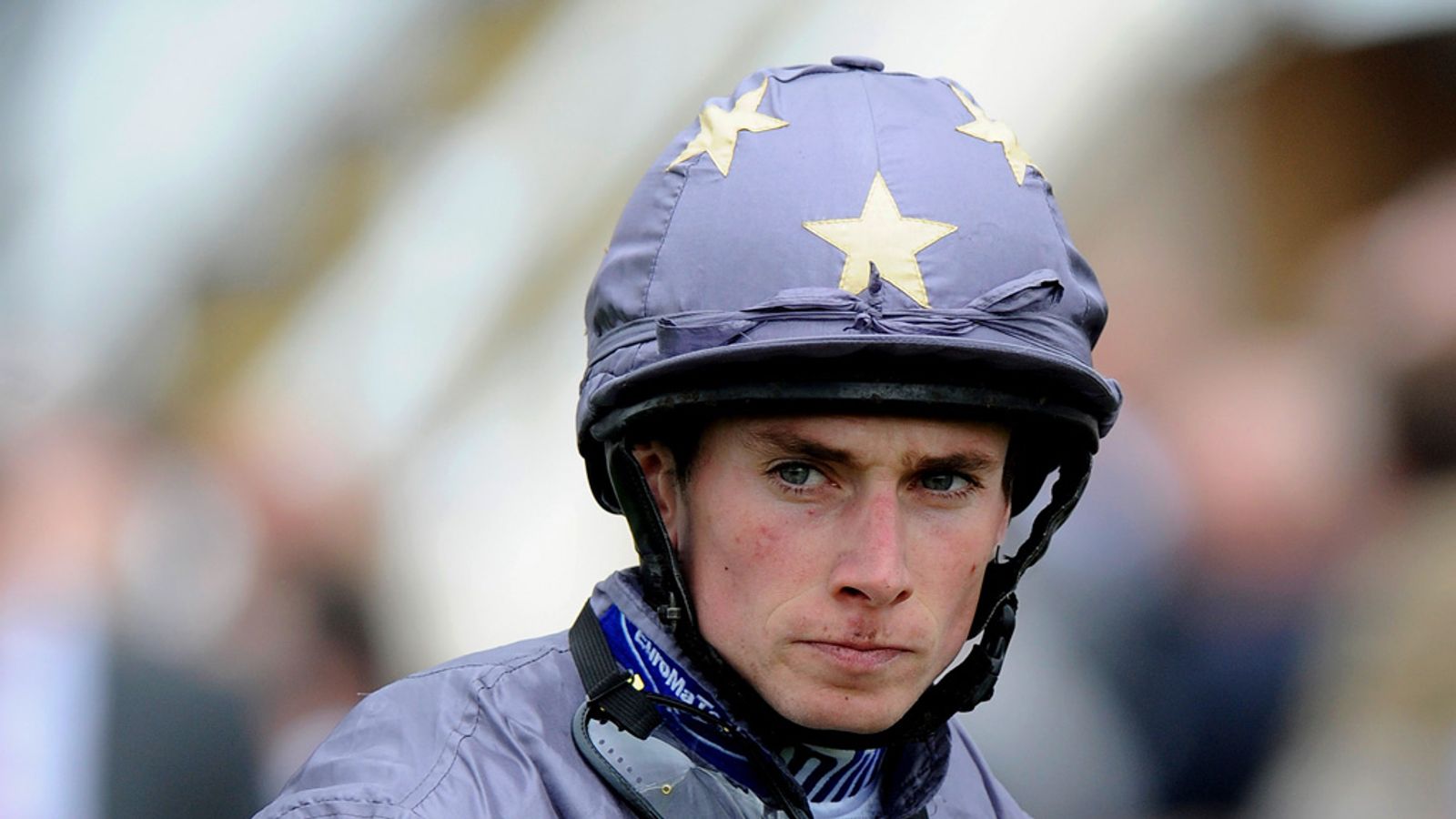 Moore hits rivals for six | Racing News | Sky Sports