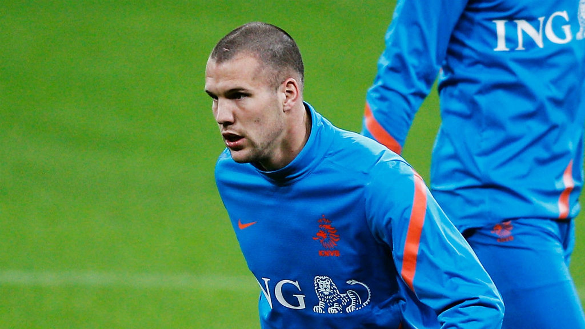 Feyenoord want Vlaar decision | Football News | Sky Sports