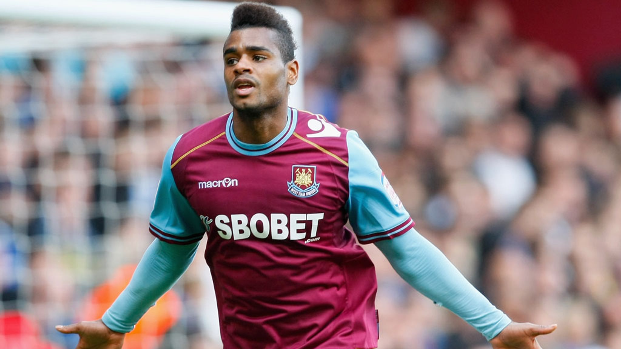 Former West Ham forward Ricardo Vaz Te joins Charlton | Football News ...