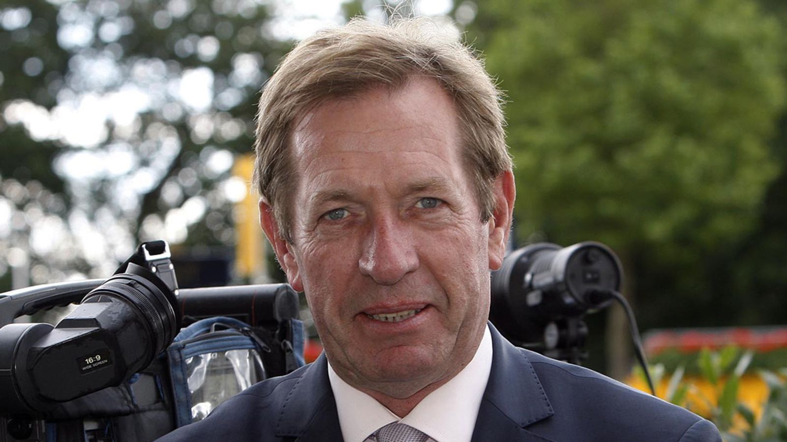 Thompson to undergo cancer surgery | Racing News | Sky Sports