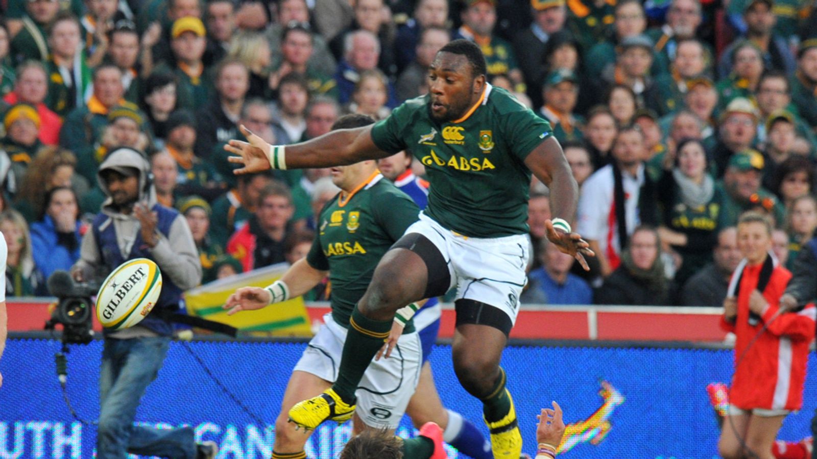 South Africa prop Tendai Mtawarira returns home | Rugby Union News ...