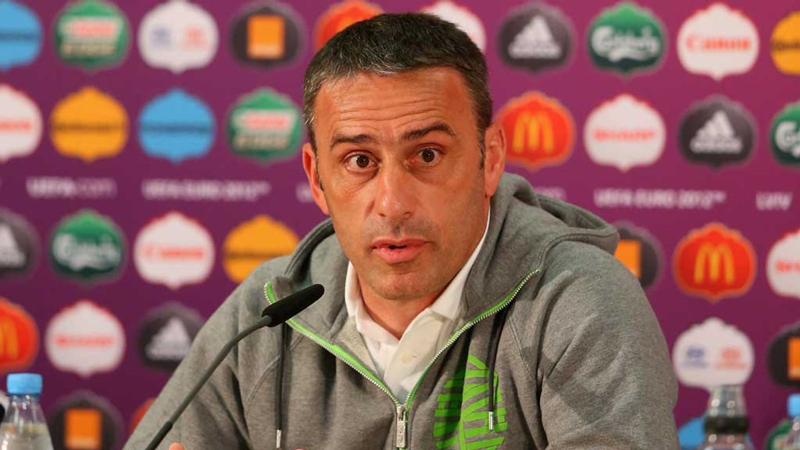 Bento vows to stick with style | Football News | Sky Sports