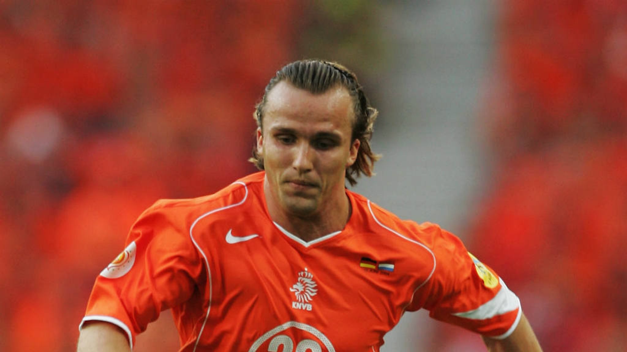Former Liverpool midfielder Boudewijn Zenden is training with Bayer ...