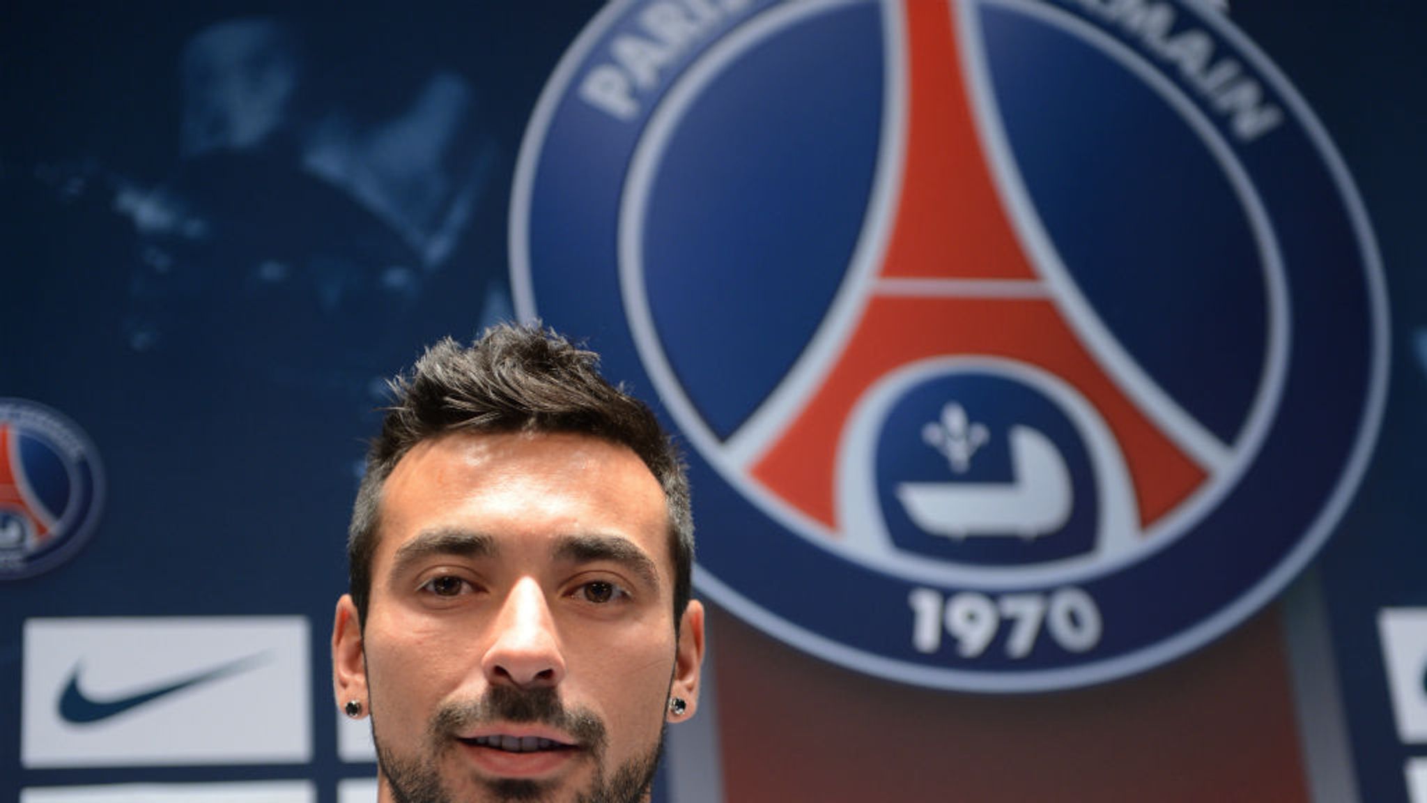 PSG land Lavezzi | Football News | Sky Sports