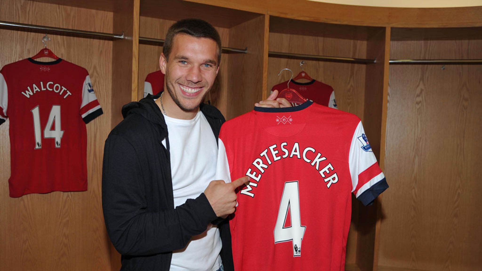 Podolski at The Emirates | Football News | Sky Sports