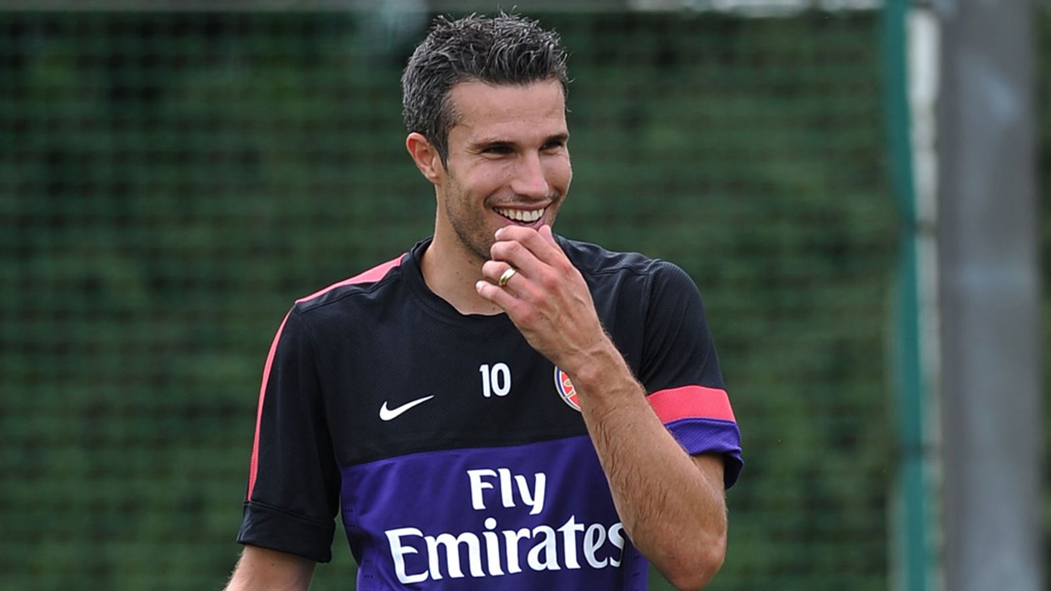Wenger sets Van Persie deadline | Football News | Sky Sports