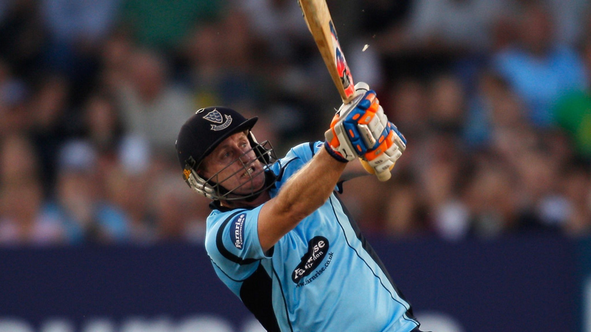 Sussex have re-signed all-rounder Scott Styris for next season's ...