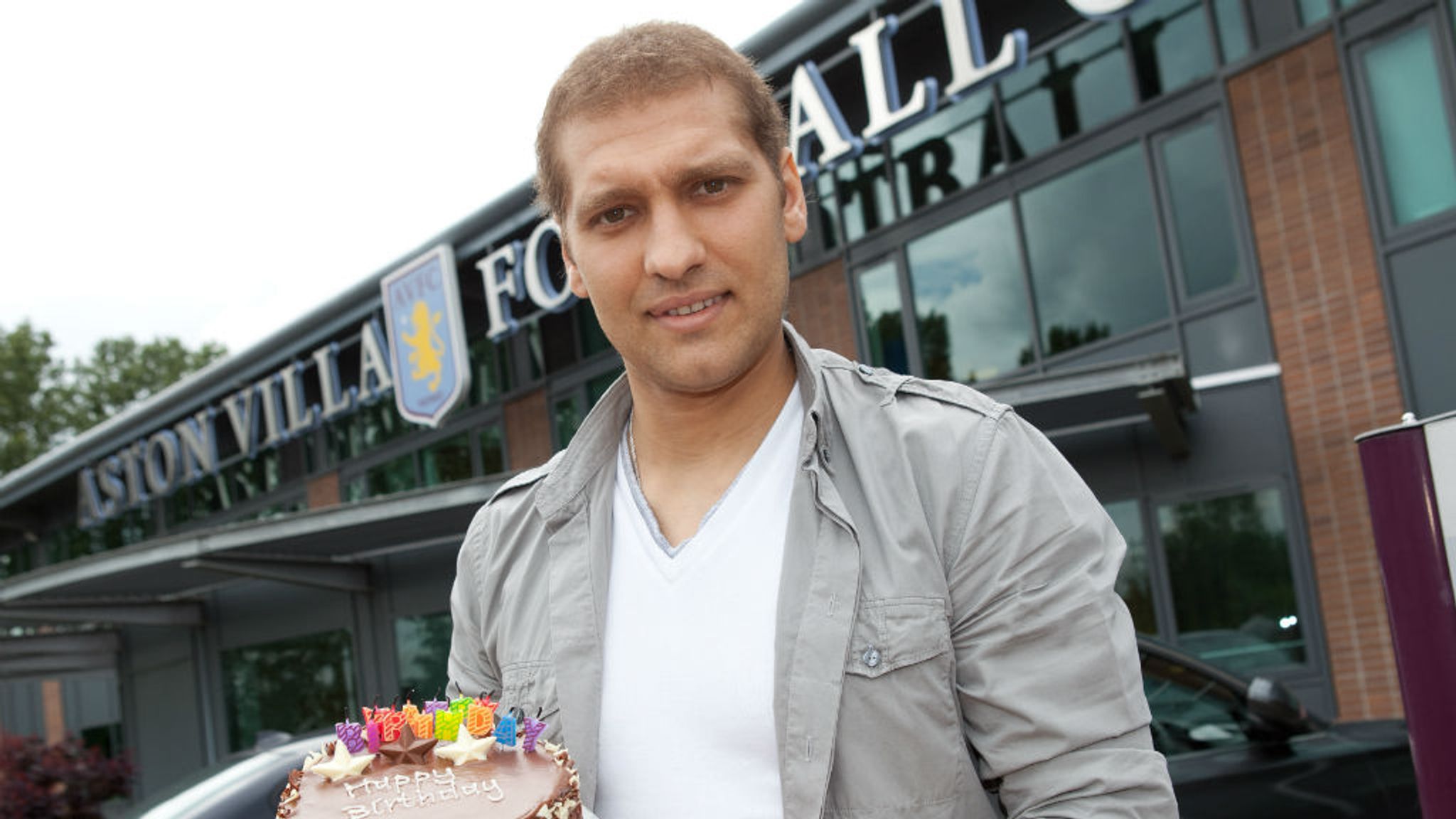 Aston Villa's Stiliyan Petrov announces retirement to set up leukaemia ...
