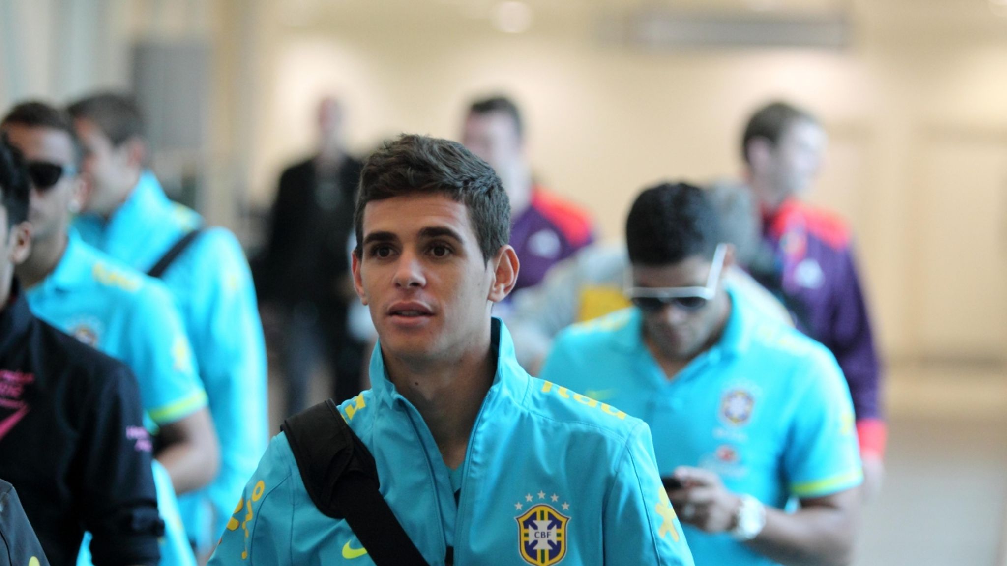 Oscar to wait on move | Football News | Sky Sports