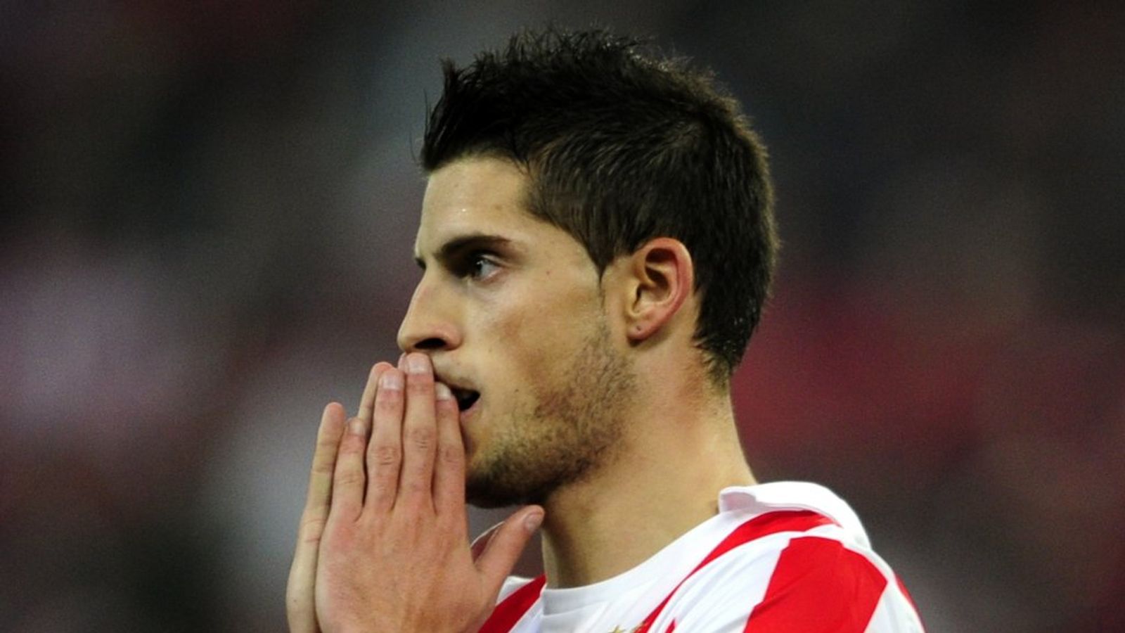 Mirallas arrives for talks | Football News | Sky Sports