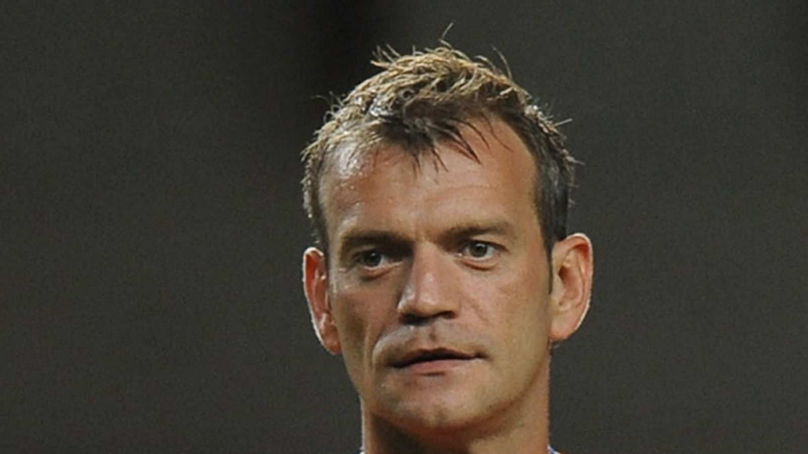 Northern Ireland goalkeeper Roy Carroll would welcome return of Lee ...