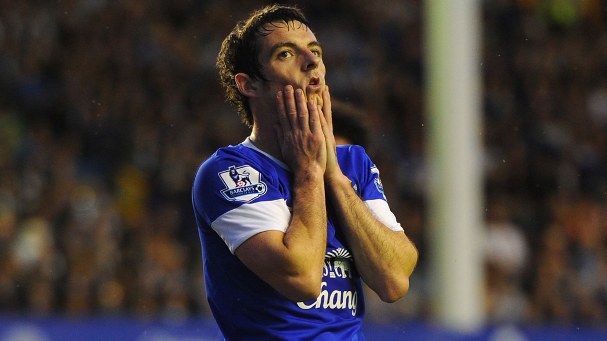 Round - Baines won't leave | Football News | Sky Sports