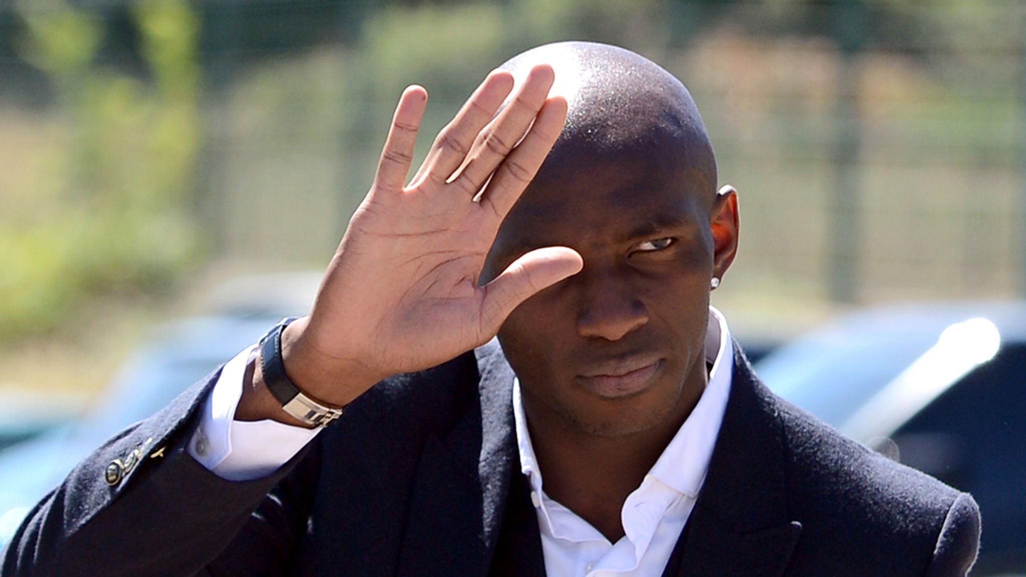Mbia arrives at QPR | Football News | Sky Sports