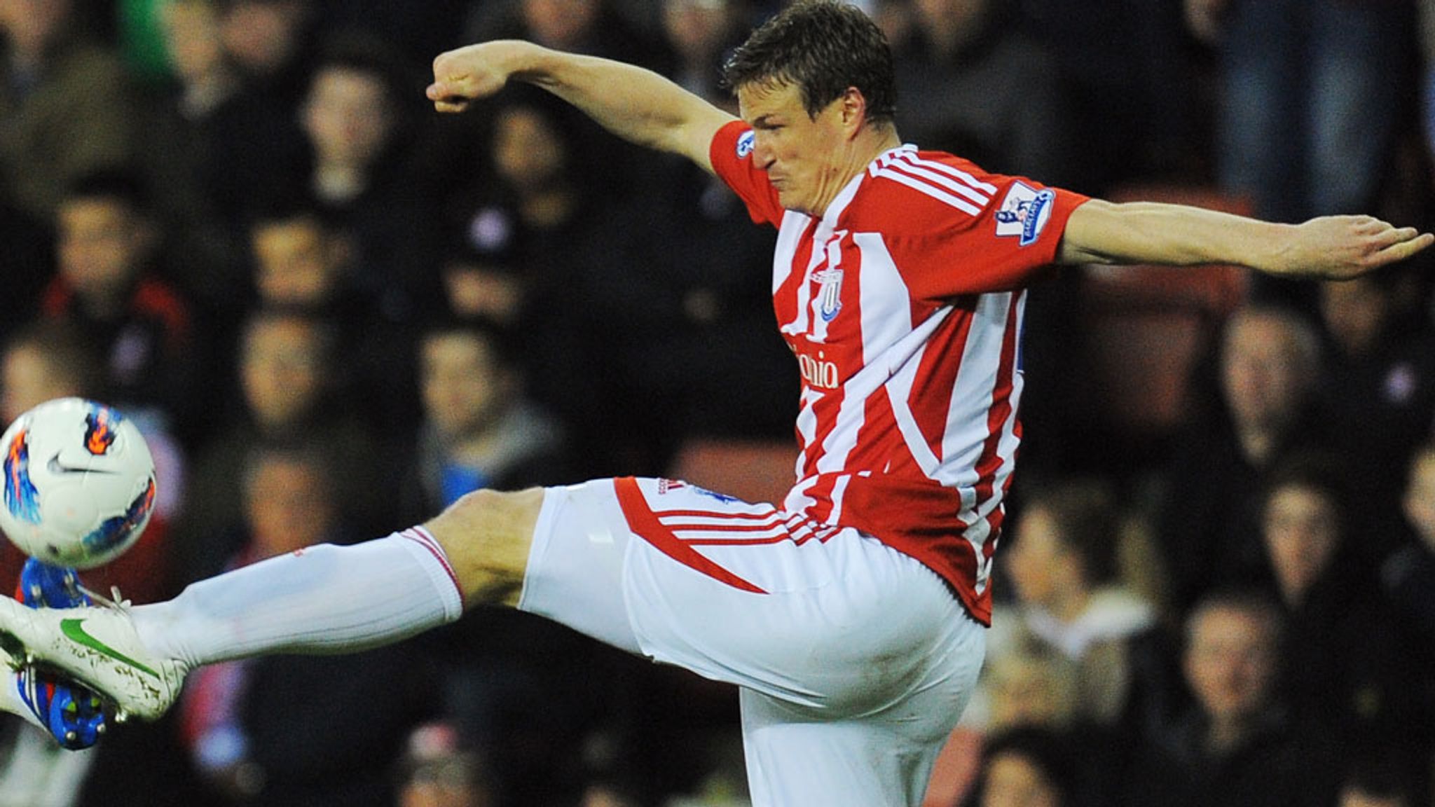 Huth boost for Stoke | Football News | Sky Sports