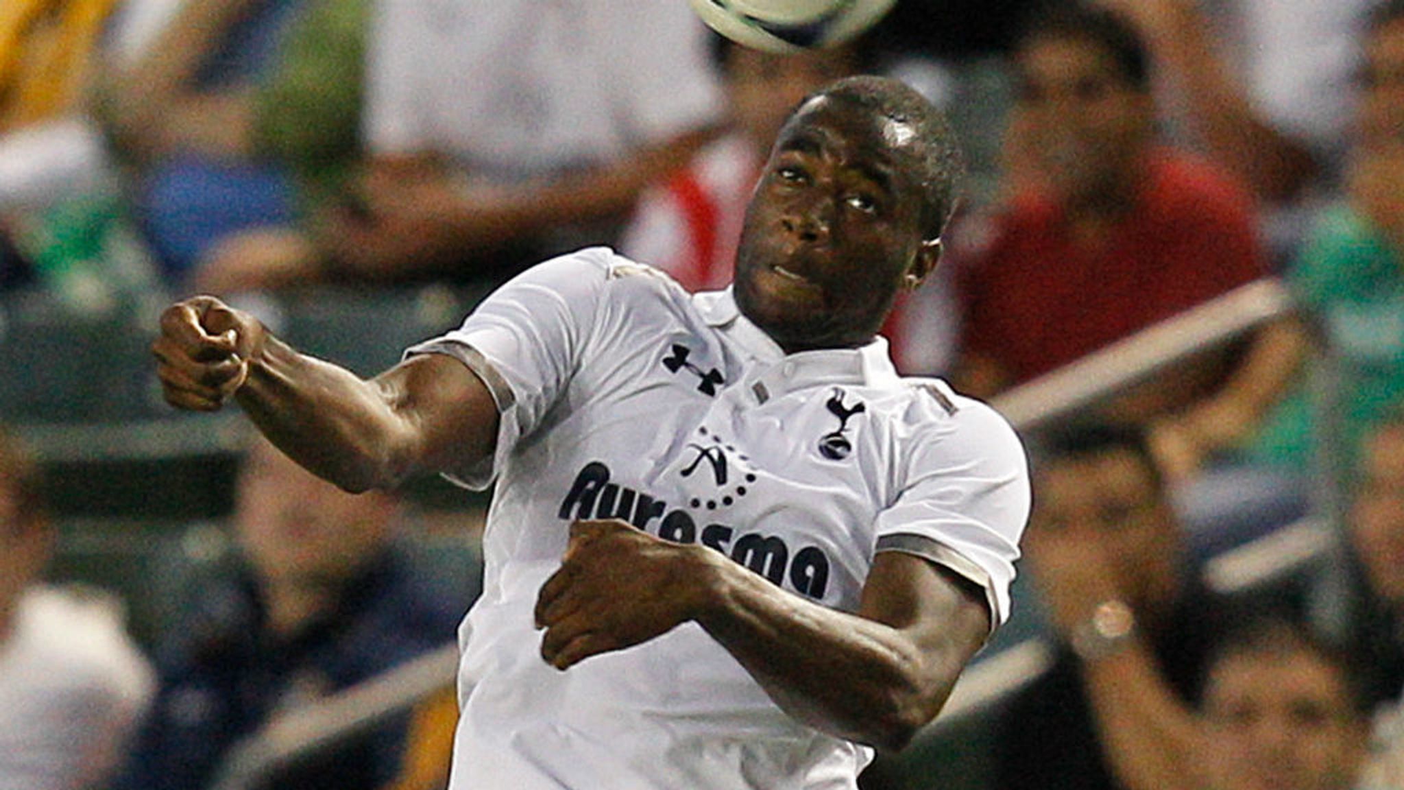 Bassong bound for Norwich | Football News | Sky Sports