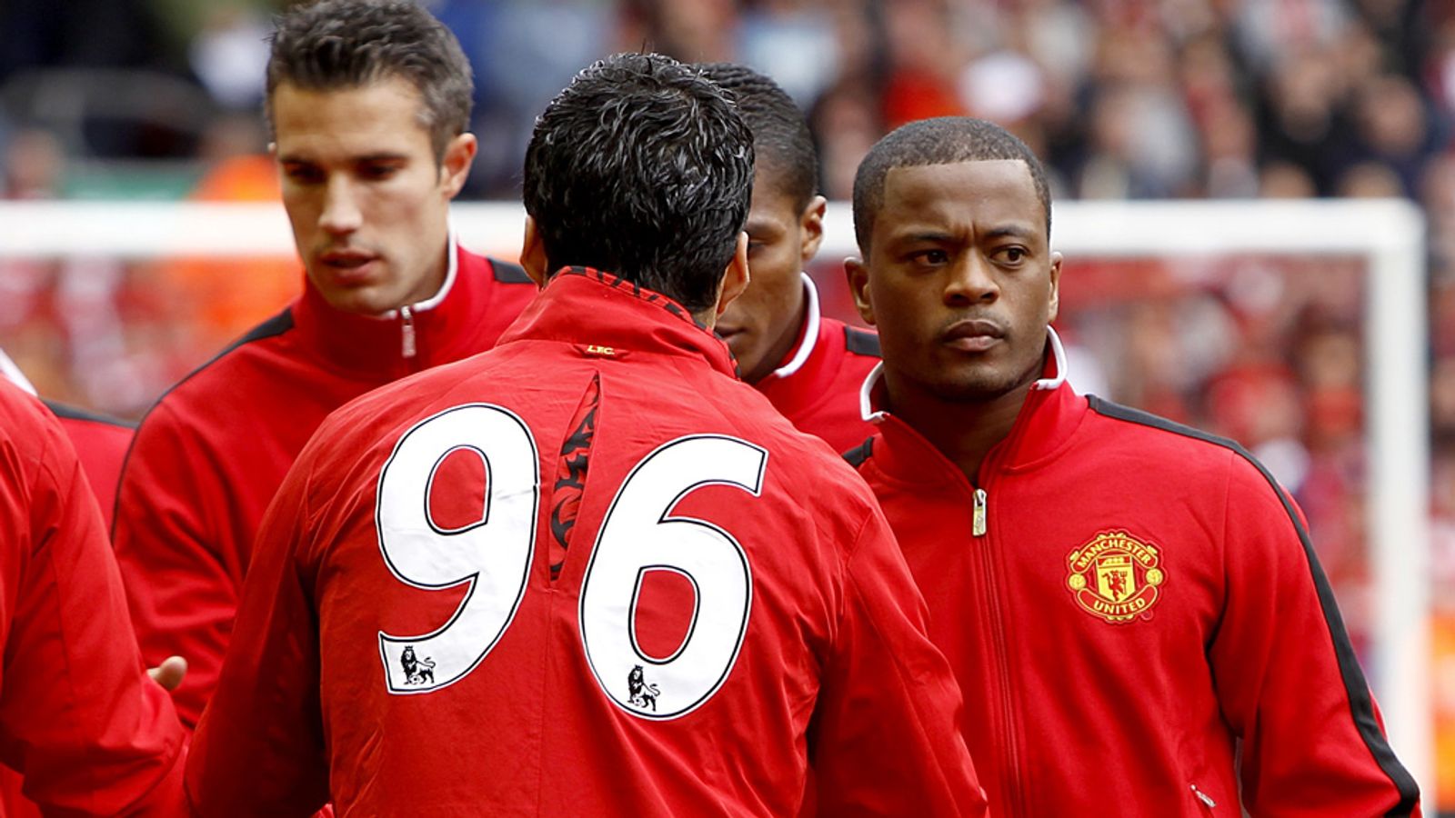 Suarez and Evra shake hands | Football News | Sky Sports