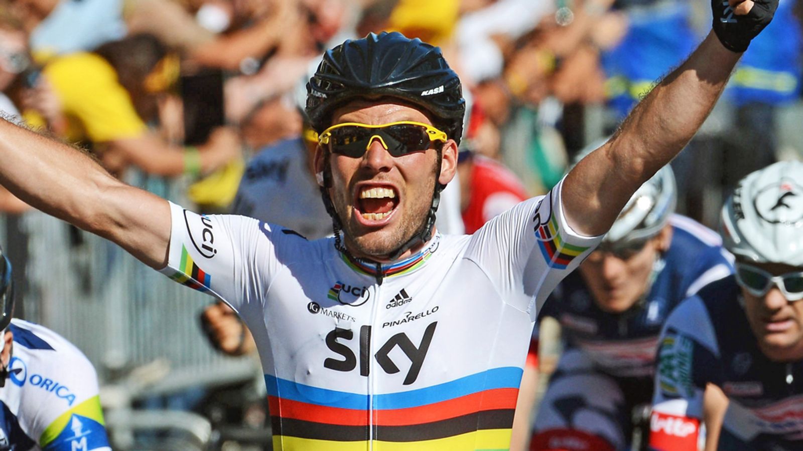 Cavendish sprints to victory | Cycling News | Sky Sports