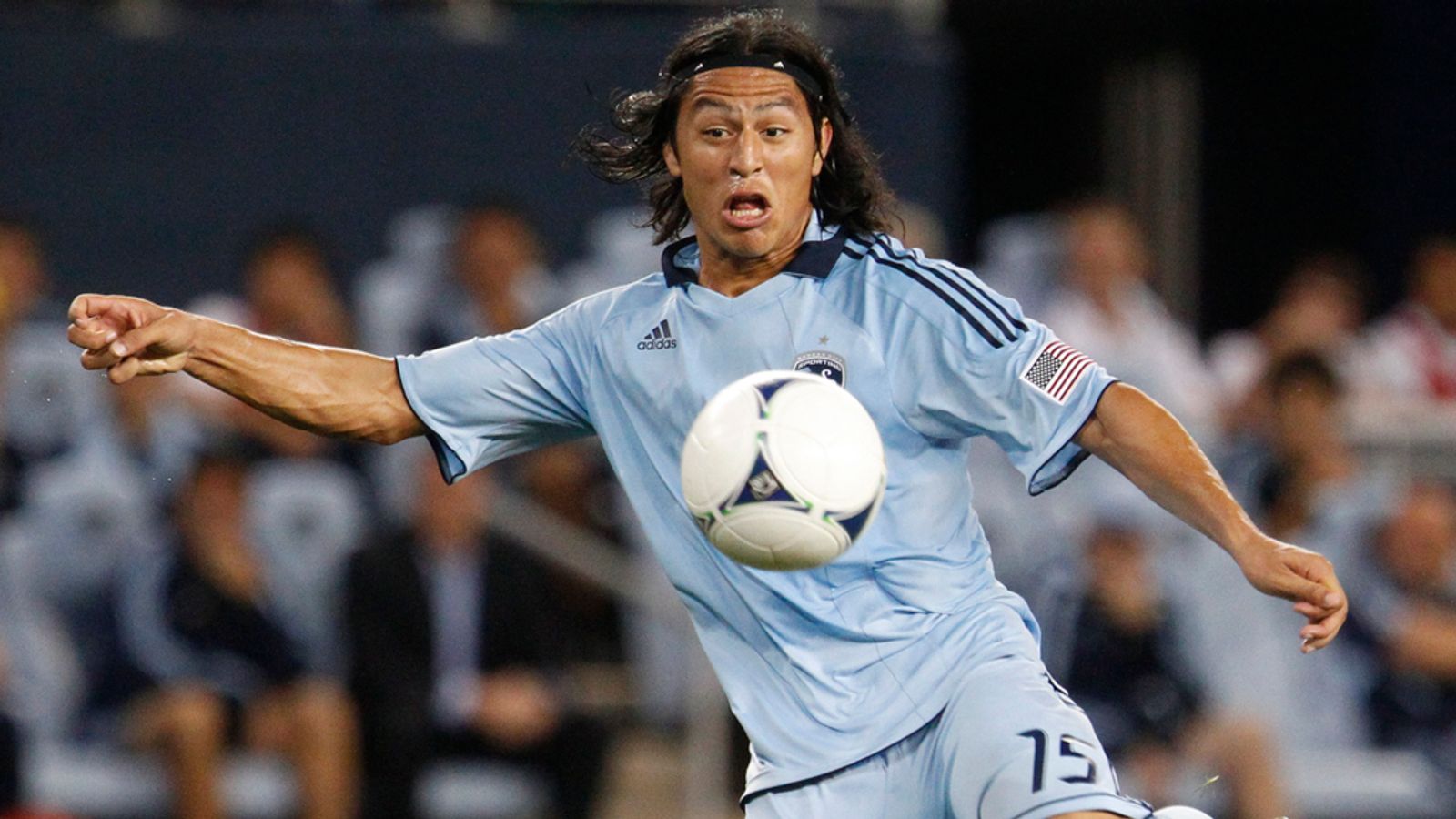 Wigan are closing on a deal for Sporting Kansas City midfielder Roger ...