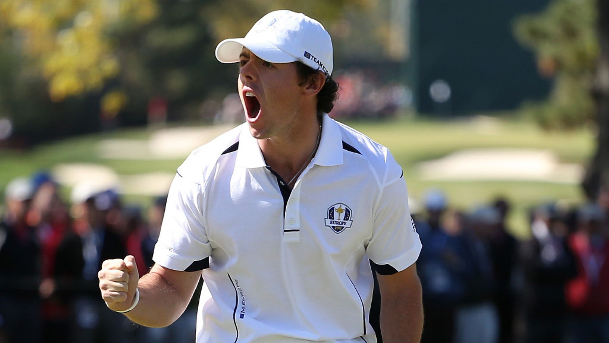 Rory McIlroy is unruffled by late arrival as he hands Keegan Bradley ...