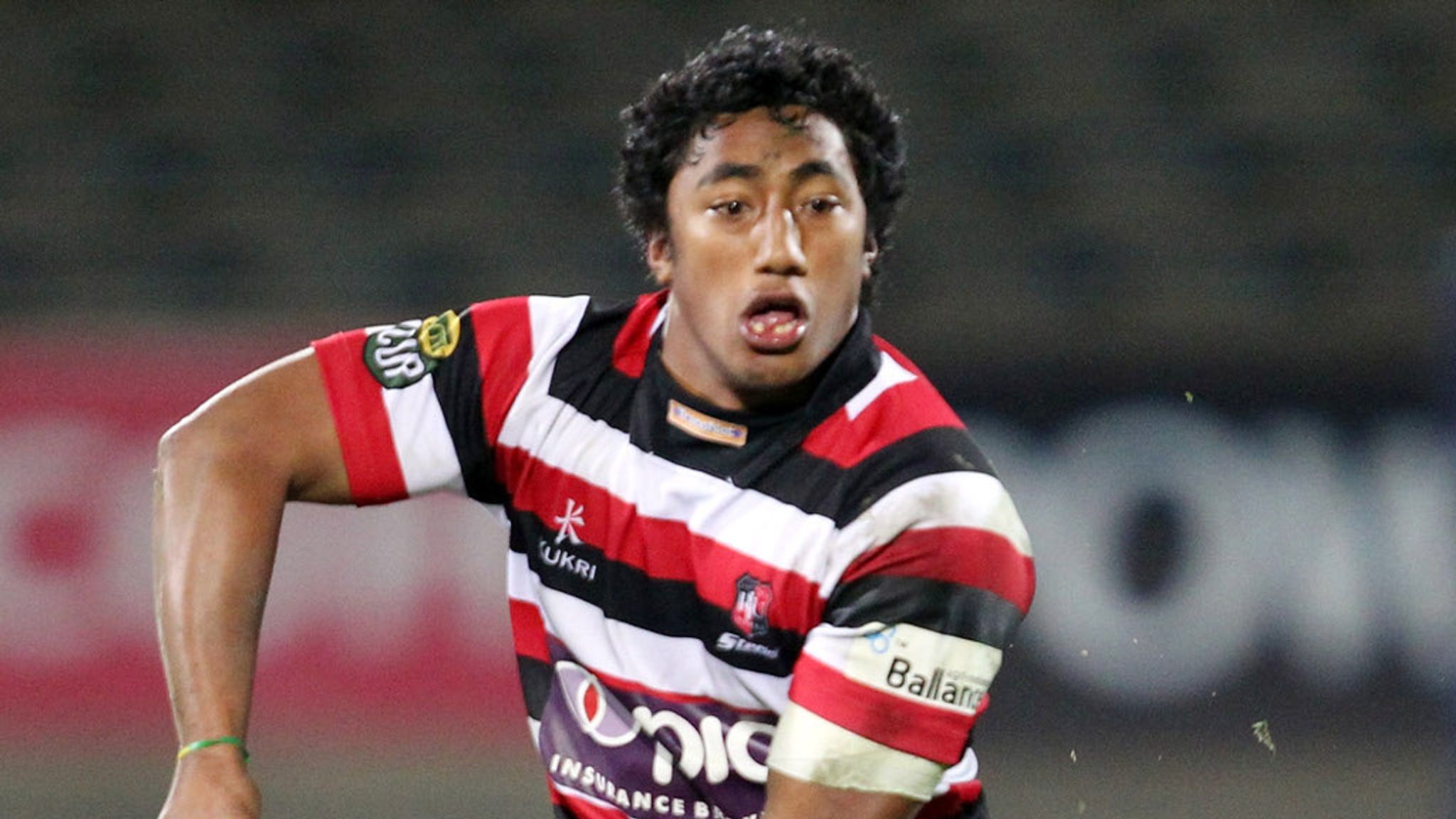 Super Rugby champions the Chiefs sign Counties Manukau centre Bundee ...