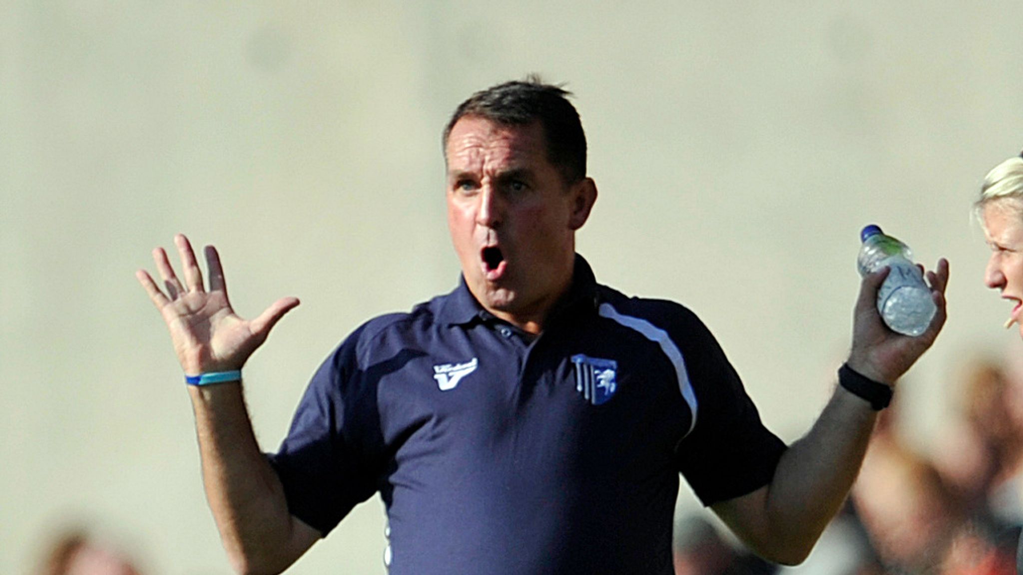Fish strike stuns Allen | Football News | Sky Sports