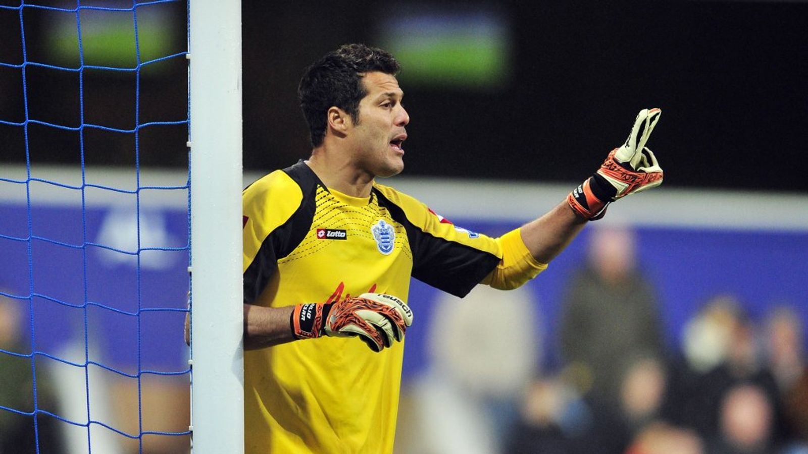 Harry Redknapp won't sell QPR goalkeepers Julio Cesar and Rob Green ...