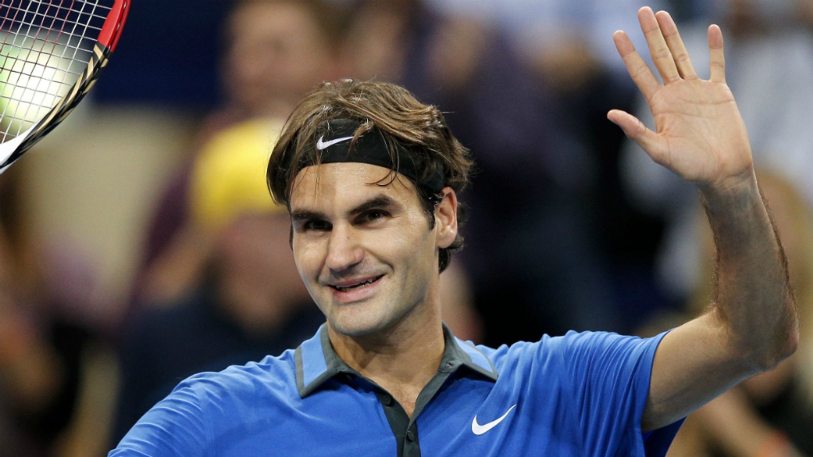 Swiss Indoors: Local boy Roger Federer advances to semi-finals in Basel | Tennis News | Sky Sports