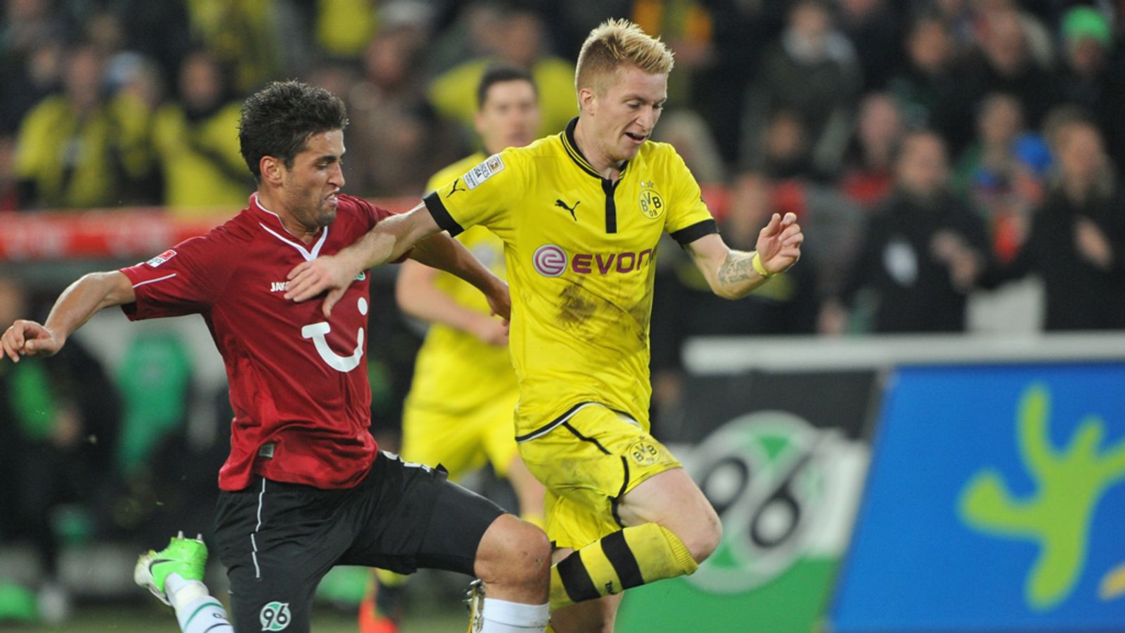 Hannover defender Karim Haggui switches to league rivals Stuttgart ...