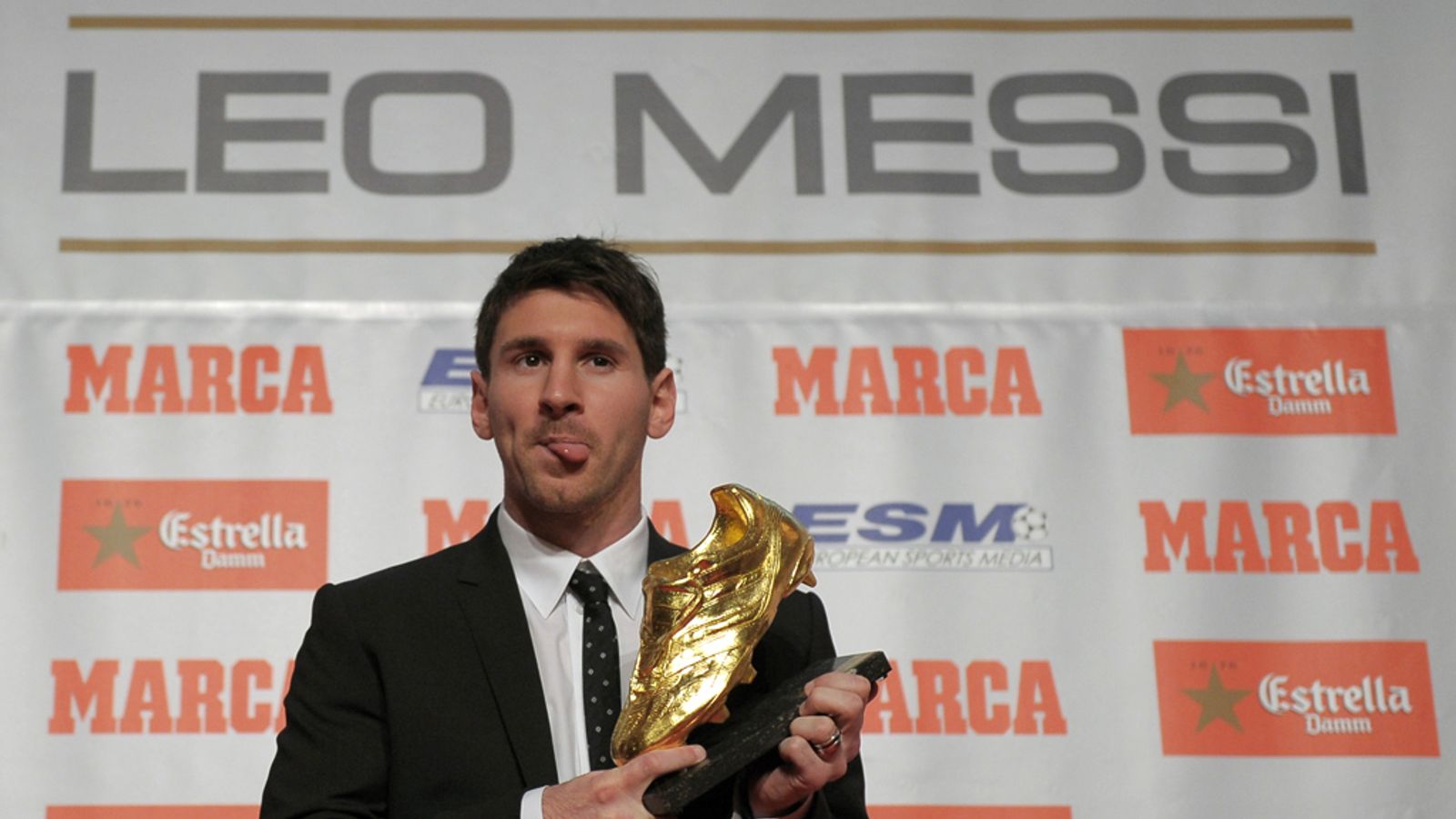 Barcelona ace Lionel Messi has been presented with the Golden Boot ...