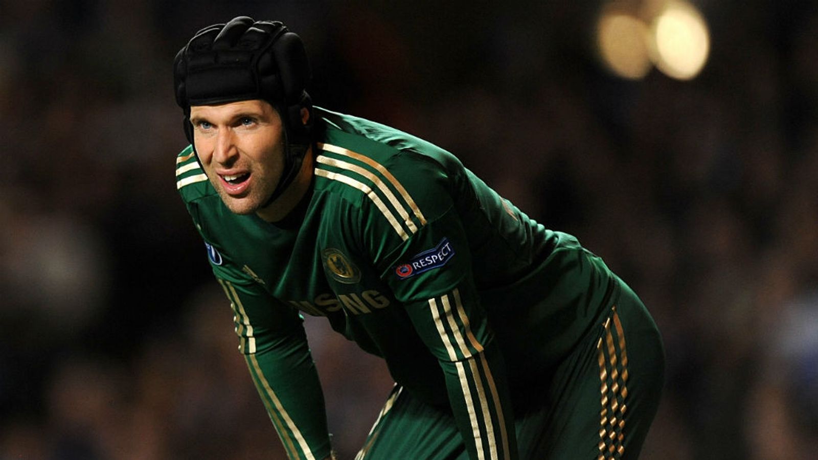Chelsea goalkeeper Petr Cech facing spell out with broken finger ...