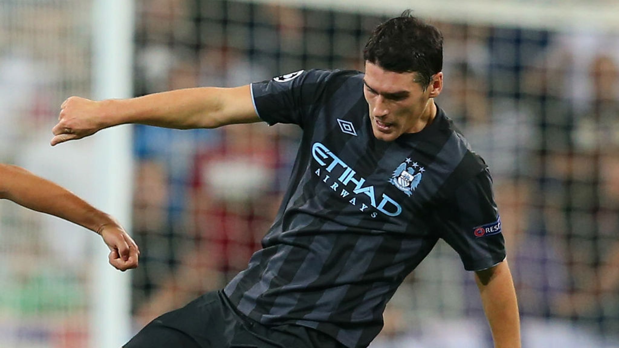Gareth Barry claims to enjoy being an unsung hero at Manchester City ...