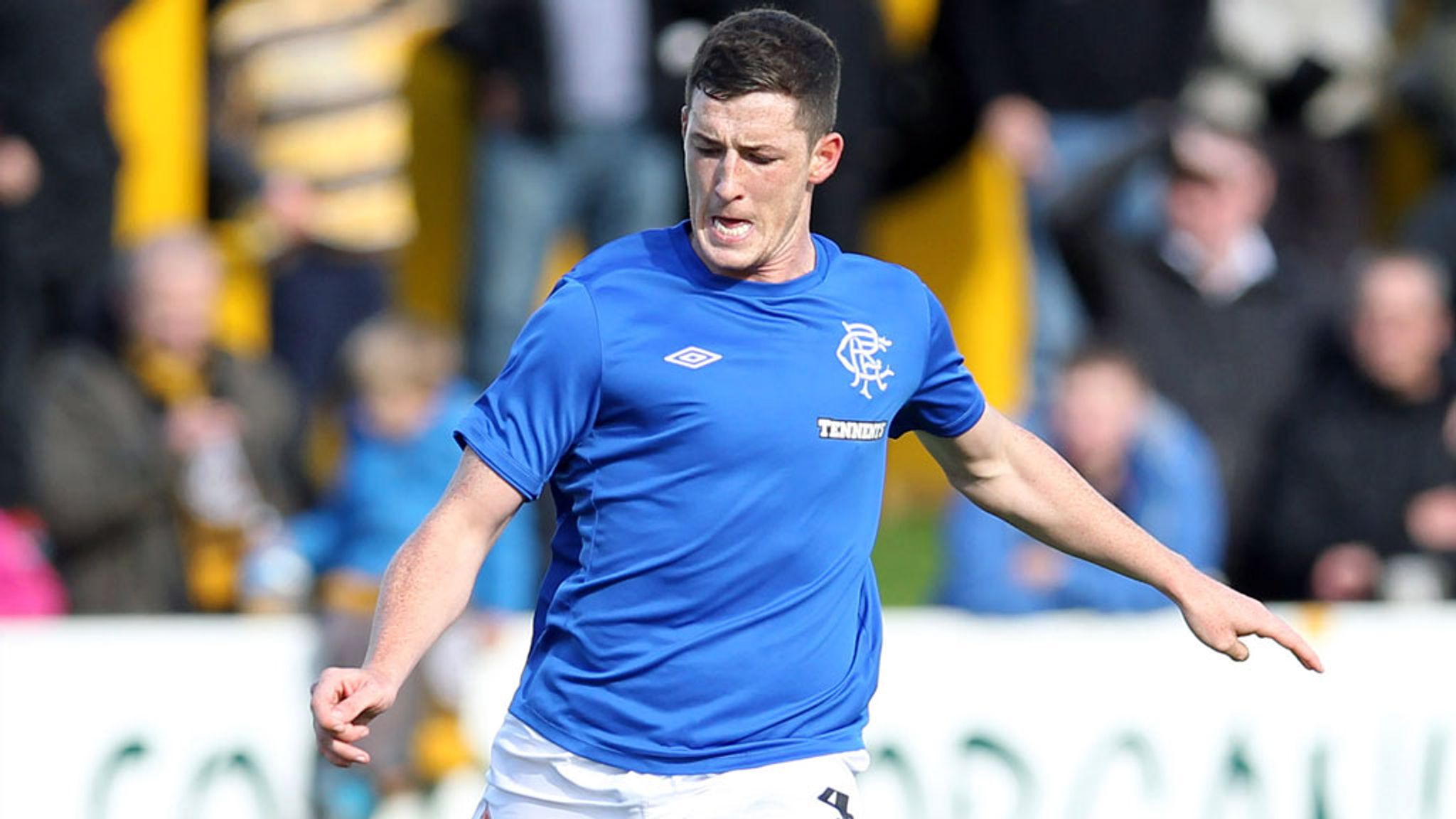 Rangers defender Ross Perry sidelined for at least six weeks with torn ...