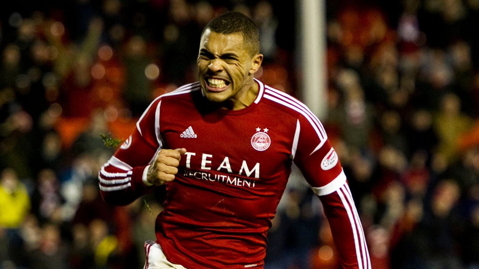 Aberdeen striker Josh Magennis pens a new one-year deal | Football News ...