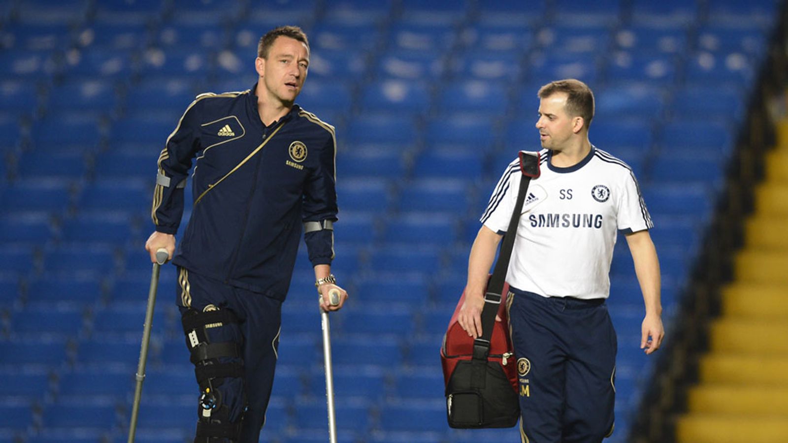 Chelsea captain John Terry to undergo MRI scan on Monday following knee ...