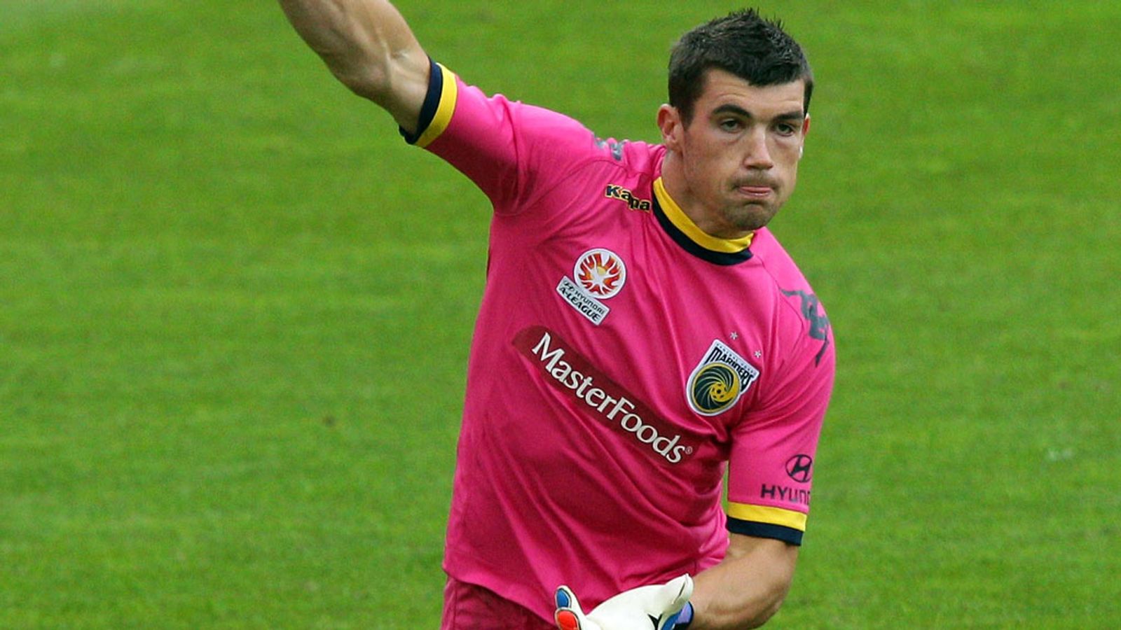 Hull City have lodged an offer for Australian goalkeeper Matthew Ryan ...