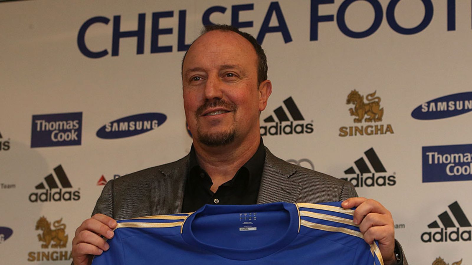 Rafa Benitez says managing Chelsea will give him the best chance to win ...