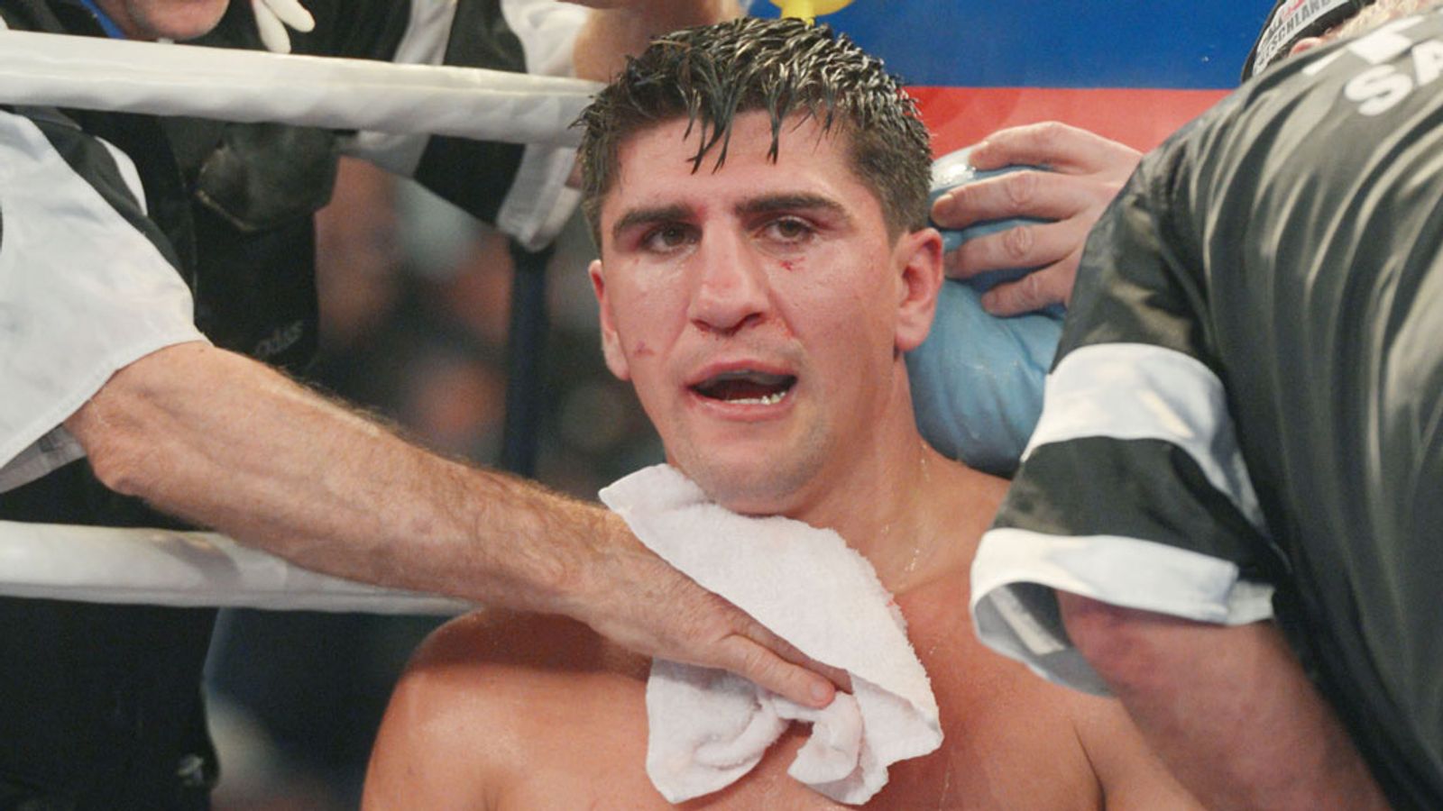 Firat Arslan fuming after losing on points to fellow German Marco Huck ...