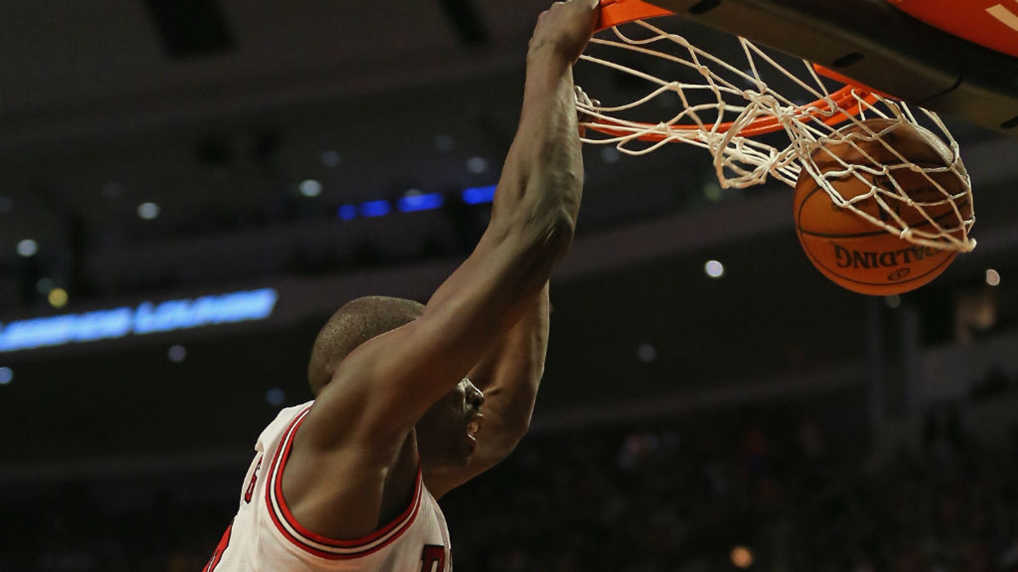 Luol Deng Bulls Dunk