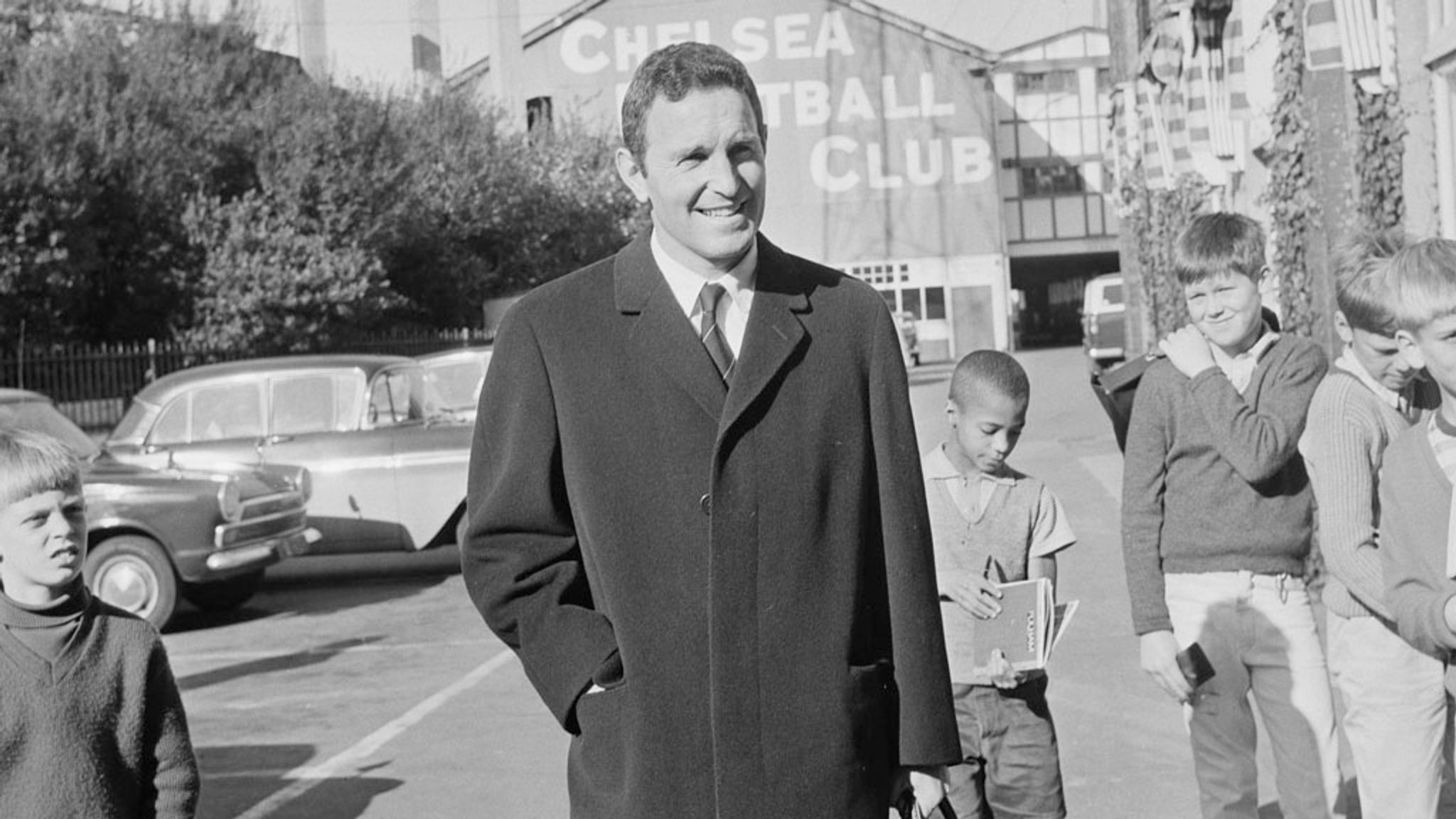 Legendary football manager Dave Sexton has died at the age of 82 ...