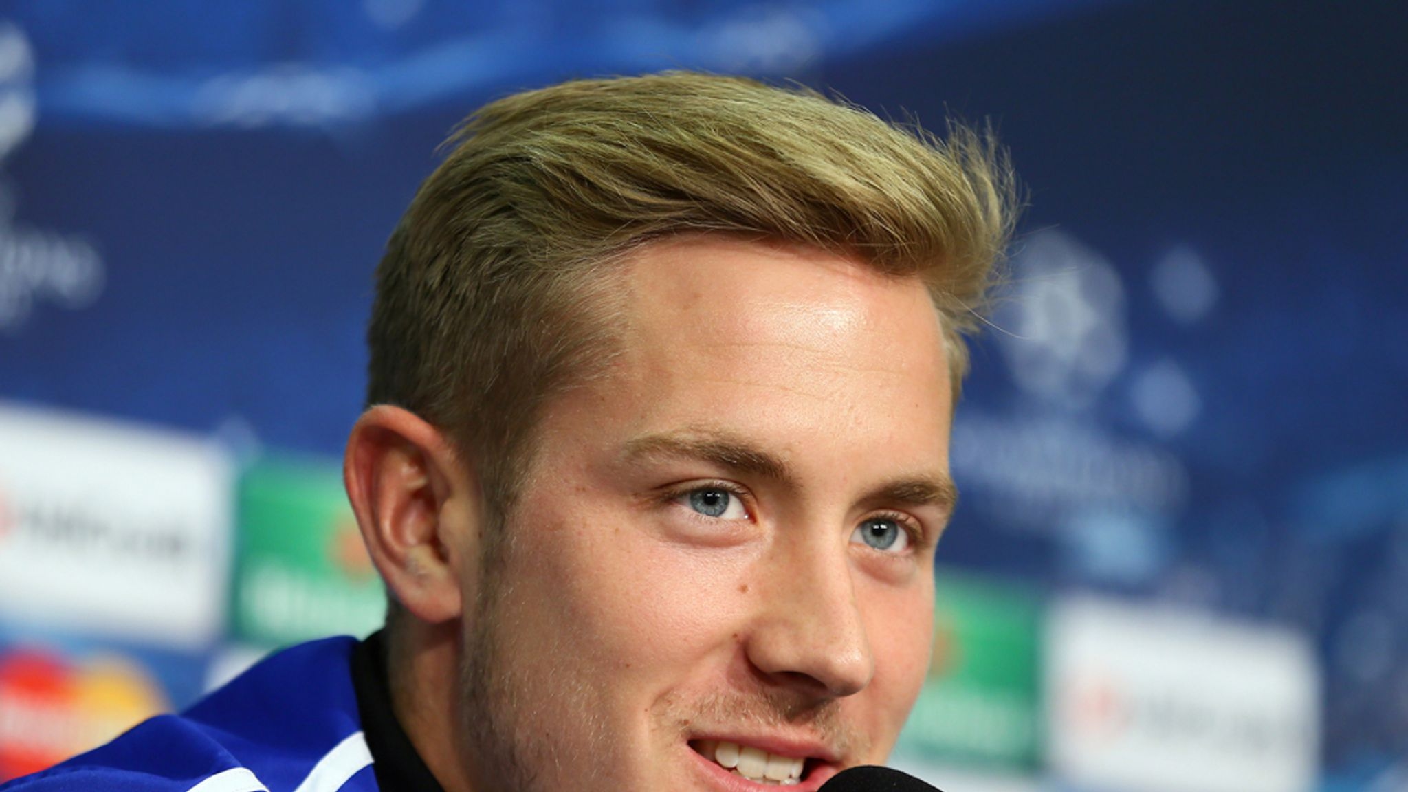 Schalke midfielder Lewis Holtby cools talk linking him with a move to ...