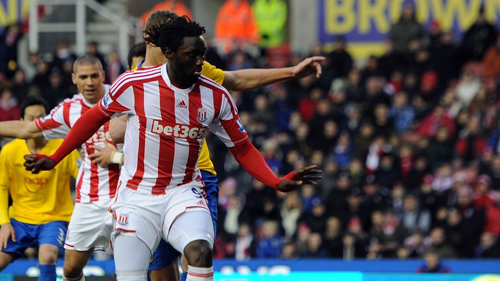 Kenwyne Jones warns Manchester City to expect a battle on New Year's ...